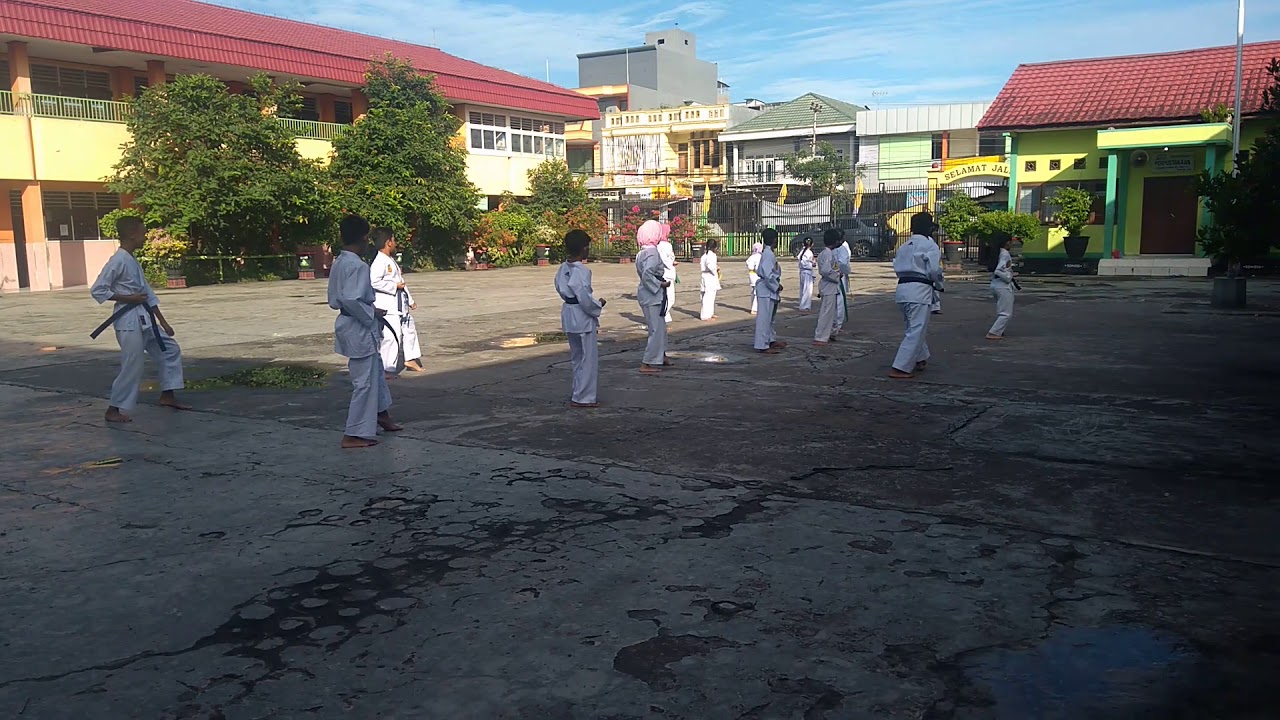 Tutorial Latihan Karate Anak-anak @WKFKarateWorldChamps ...