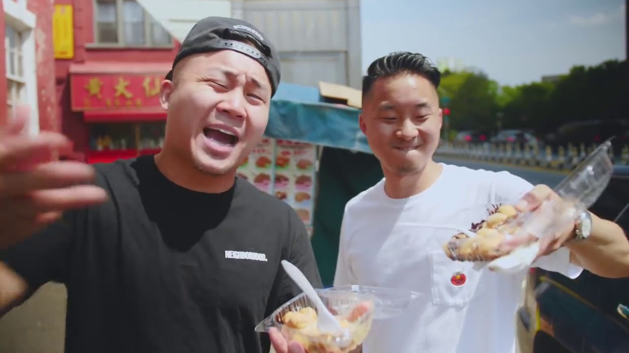 $10 CHINATOWN NEW YORK FOOD CRAWL // Fung Bros - YouTube