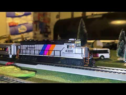 HO Scale Atlas NJ Transit GP40-2 Makes a Simulated Station Stop - YouTube