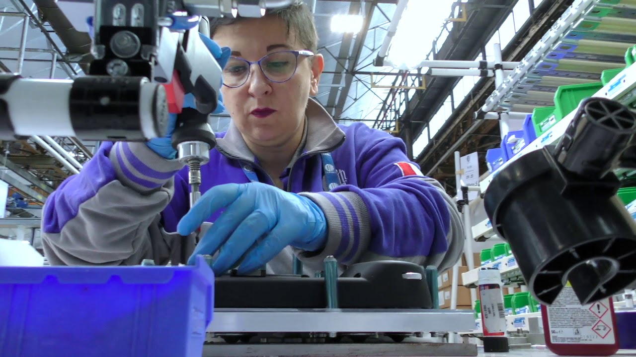 The MATE Way: What's behind Comau Exoskeleton - YouTube