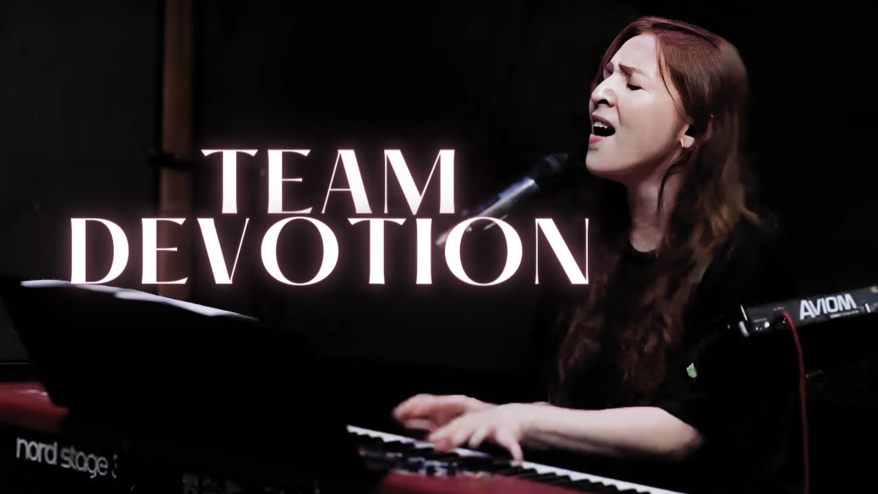 Team Devotional | Worship by Rebeca (08/12/2023) - YouTube