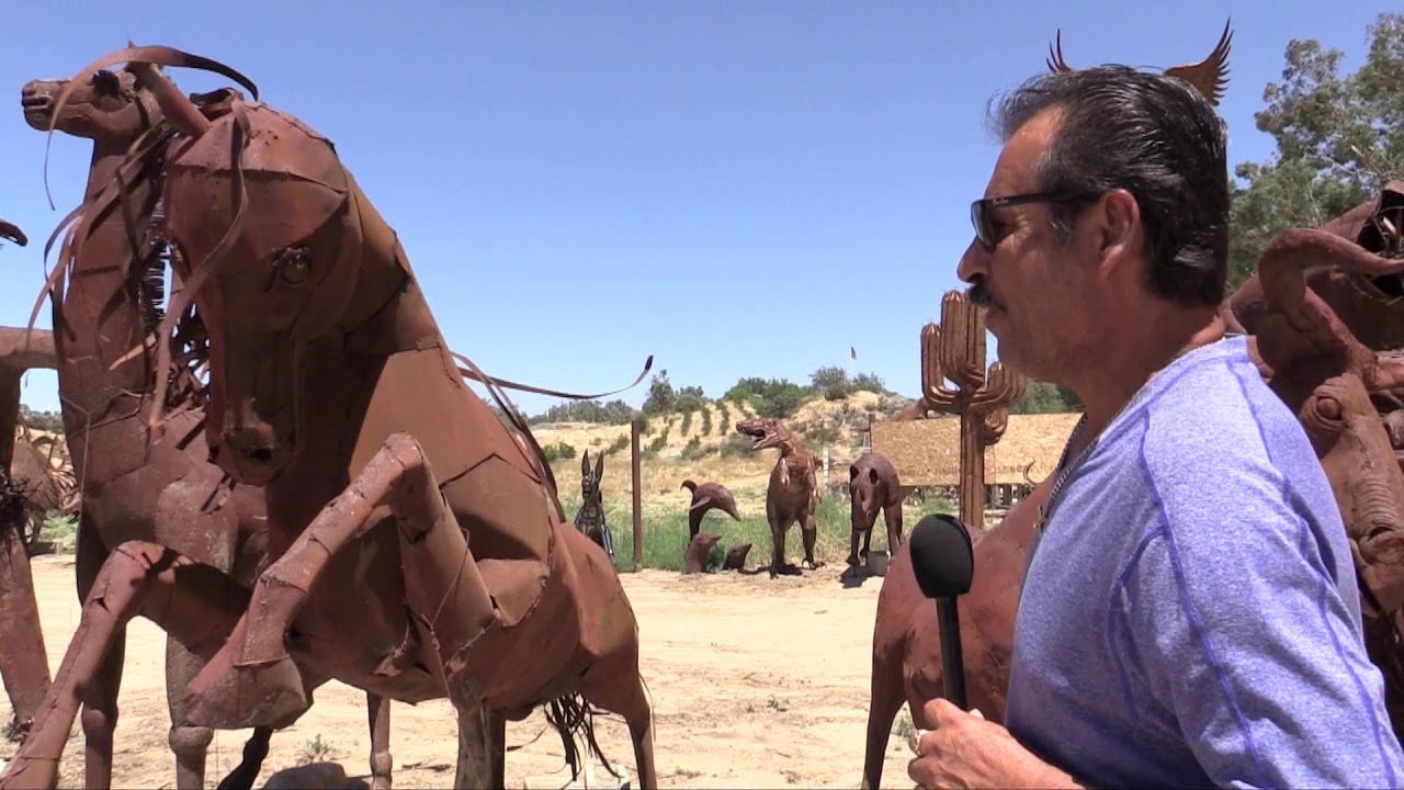 The Incredible Sculptures of Ricardo Breceda - YouTube
