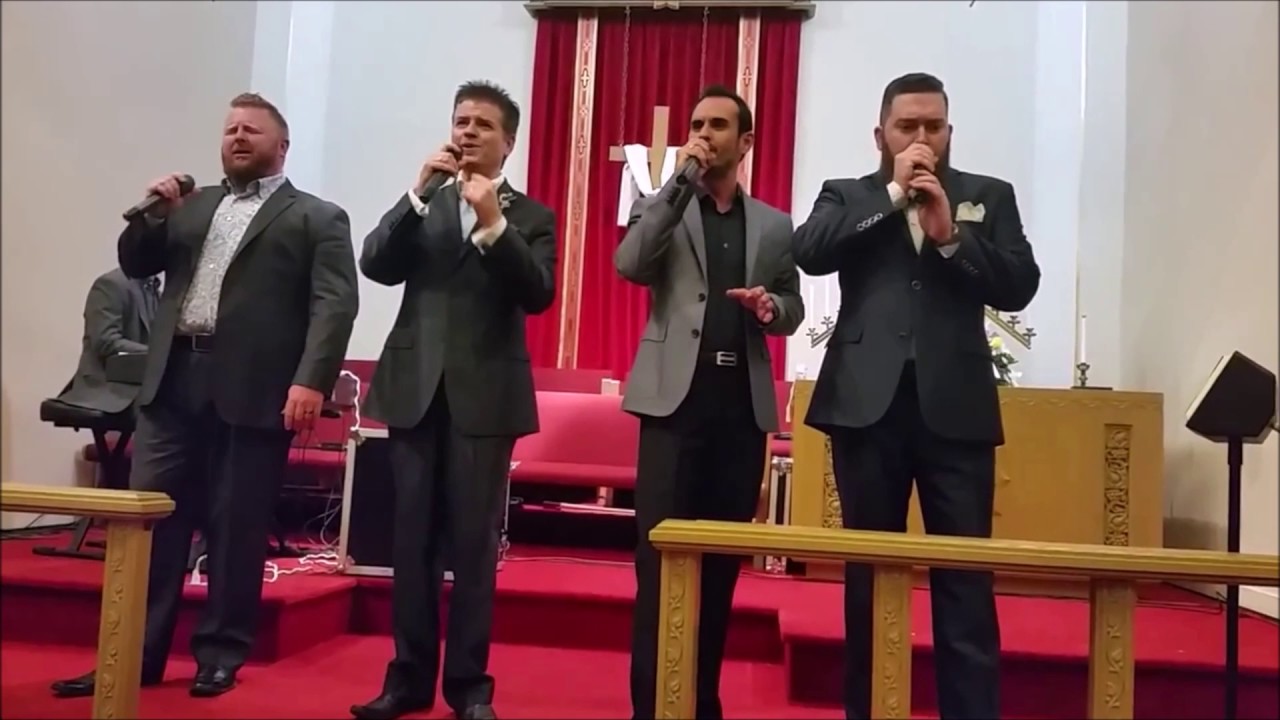 Bass Singers Low Notes 2! - YouTube