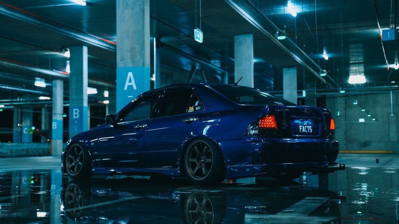 Lexus IS200 (FACTS) | 4K - YouTube