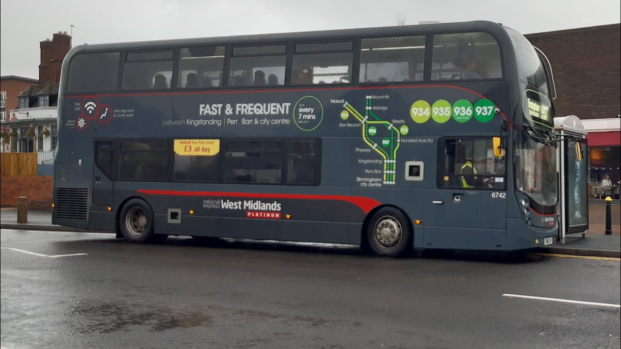 National Express West Midlands 6742 SN15 LFH Alexander Dennis Enviro ...