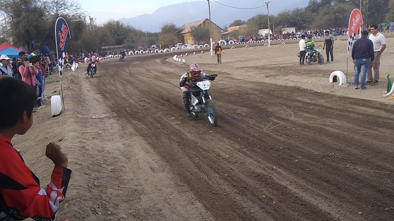 Carreras De Moto - YouTube