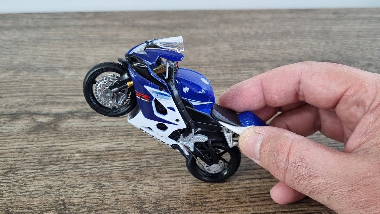 MINIATURE MOTORCYCLES RIDING TO THE LOCKDOWN - YouTube