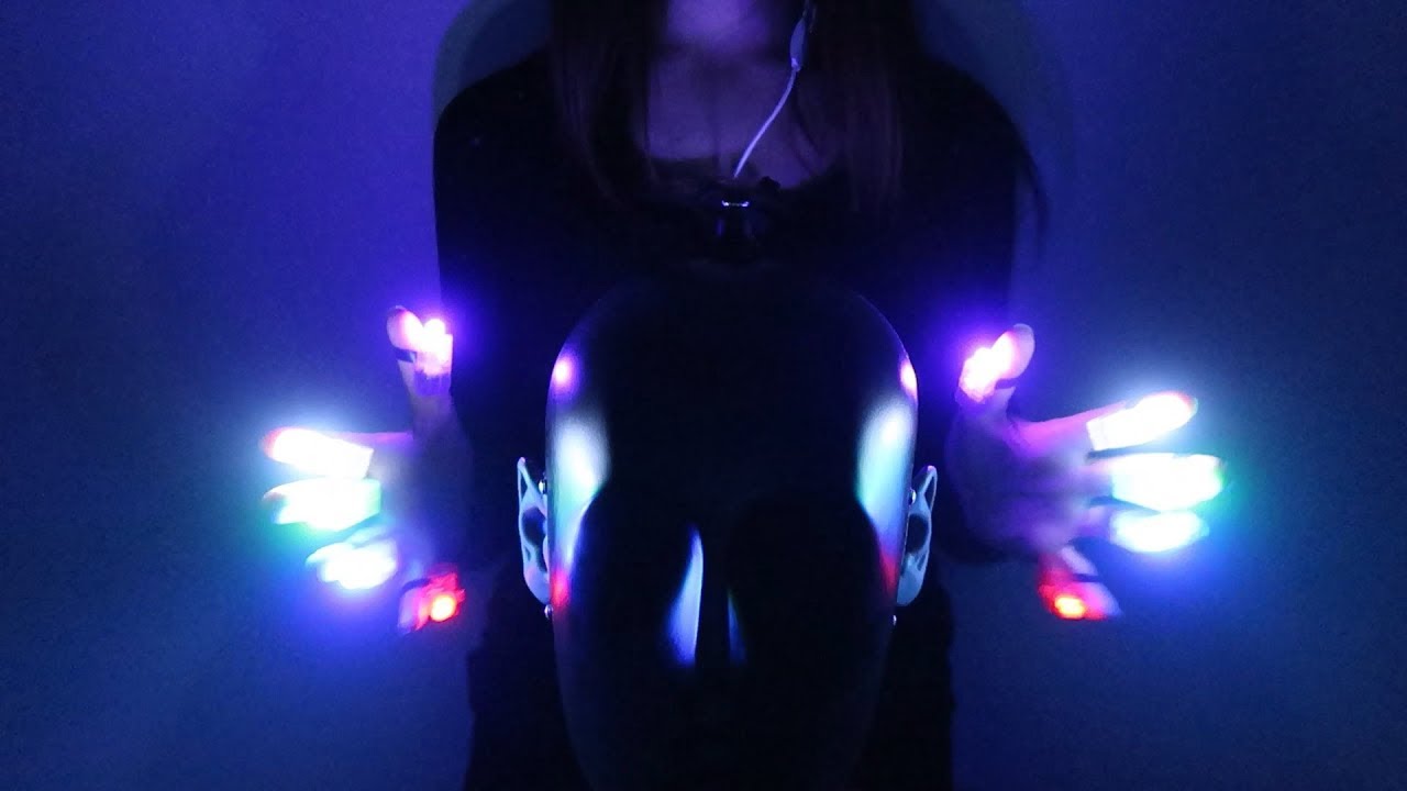 ASMR - Tapping sounds // Hand movements // Visual triggers - YouTube