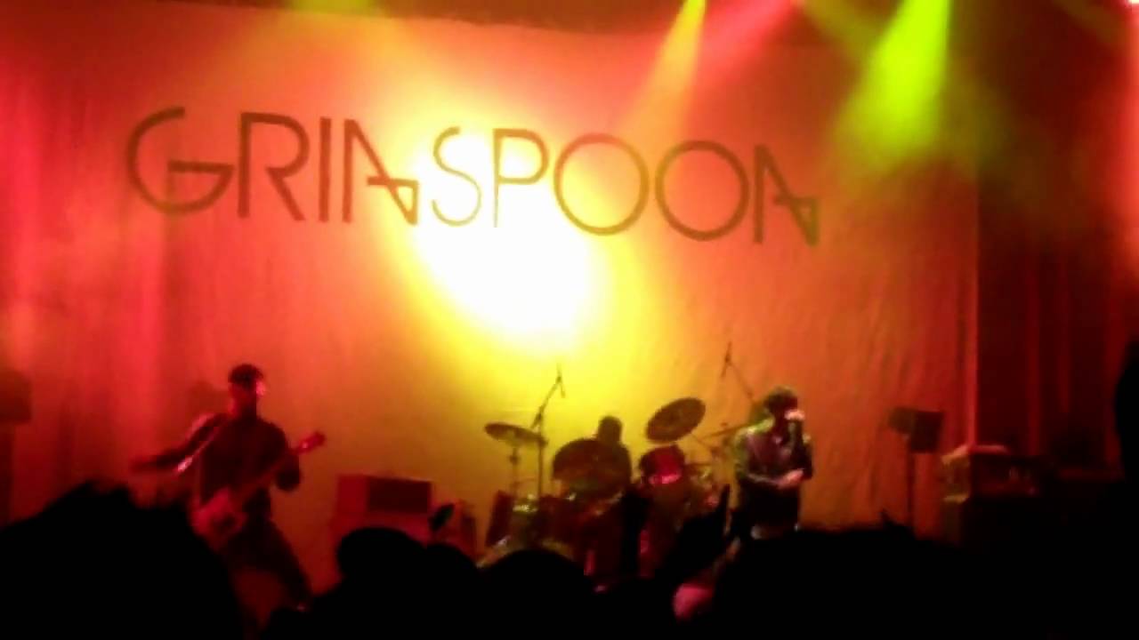 Grinspoon - Hold On Me [Live] - YouTube