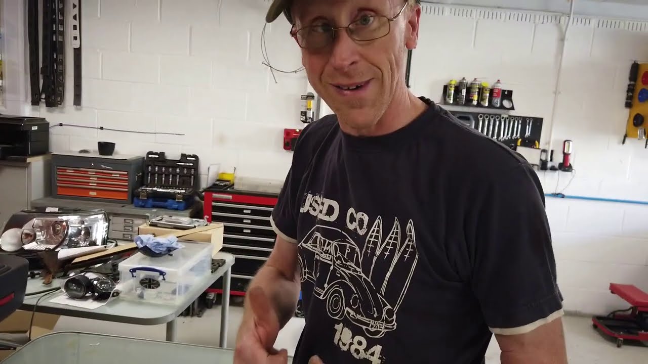 How to fit Land Rover Defender 2020 front mudflaps VPLEP0387 VPLEP0389 ...