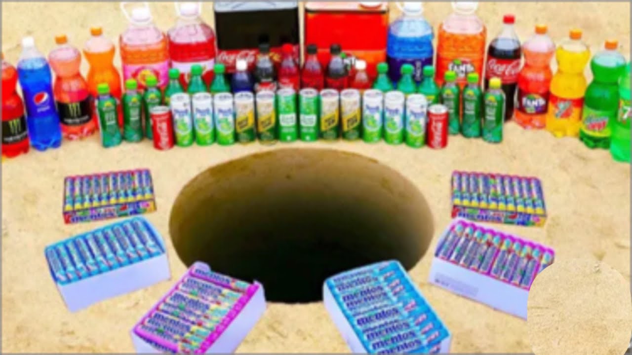 Explosive nature of coke and baking soda under the ocean 🤯😱 - YouTube