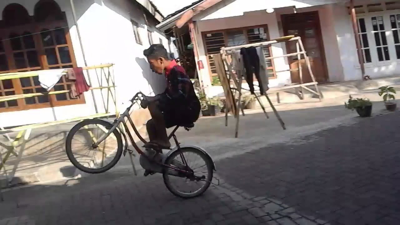 Joki drag sepeda lucu - YouTube