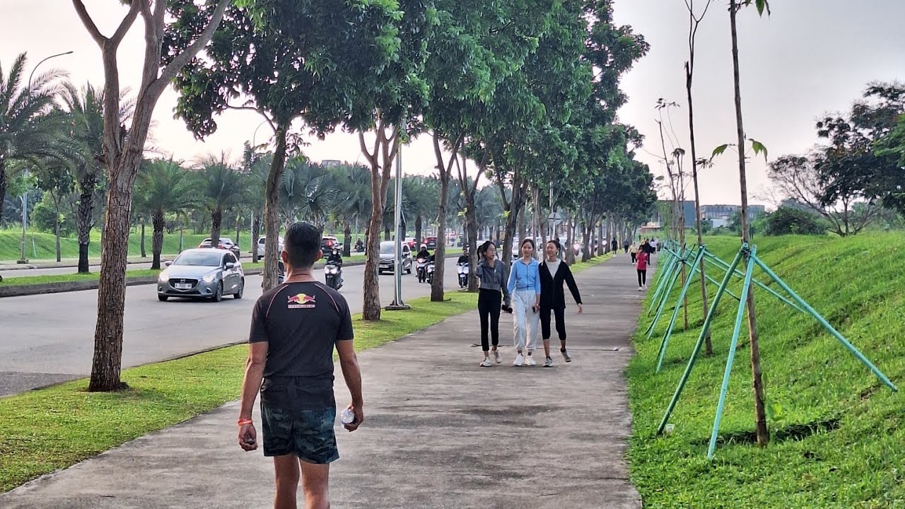 Long Track Jadi Favorit Pelari di Bintaro Loop Tangerang - YouTube