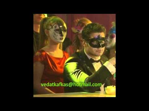 Adını feriha koydum partide çalan müzik ''orjinal''