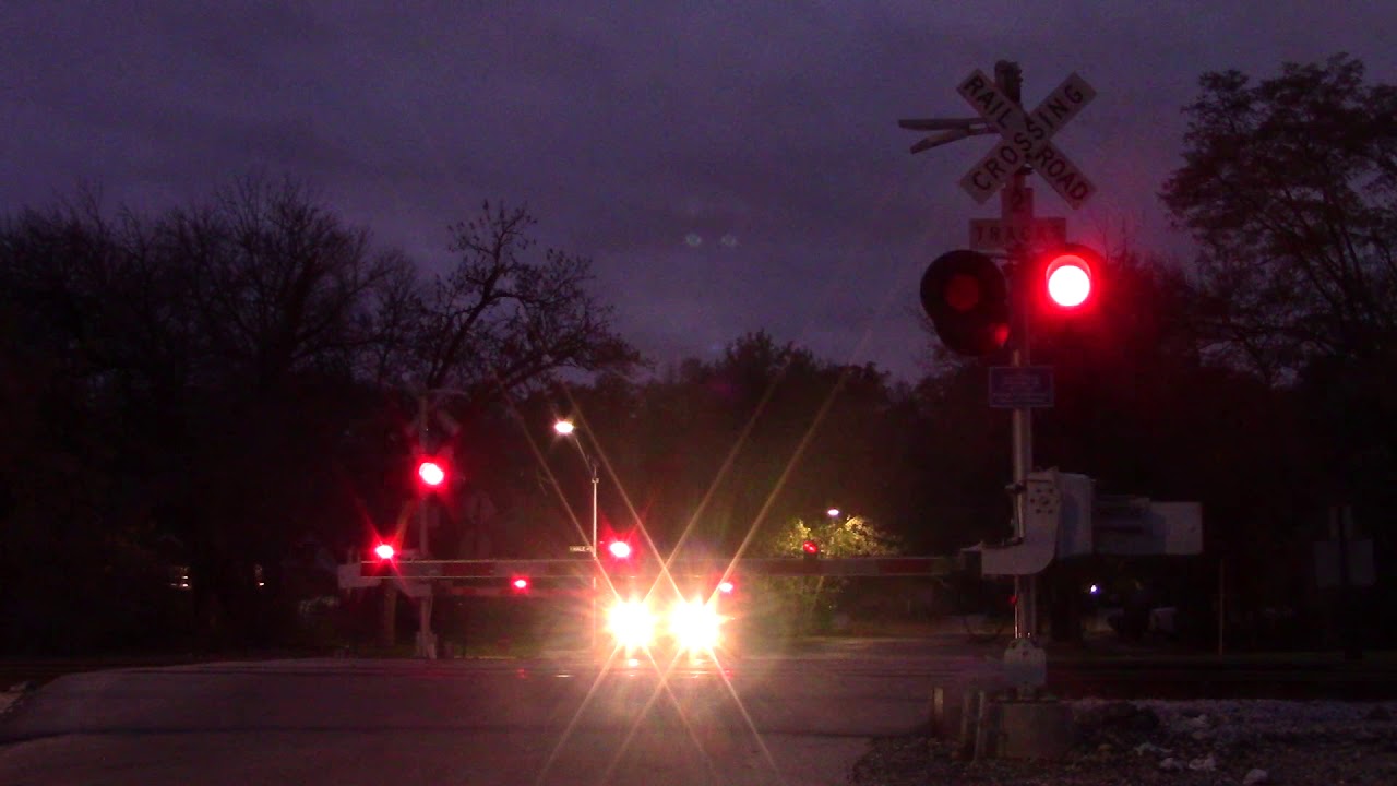 Metra 409 South in Chicago, IL 11/2/19 - YouTube