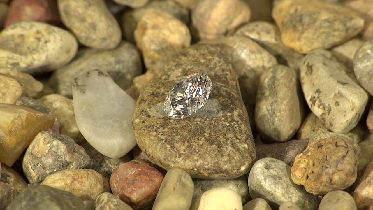 Diament Naturalny Brylant Diamond Brilliant SI1 - YouTube