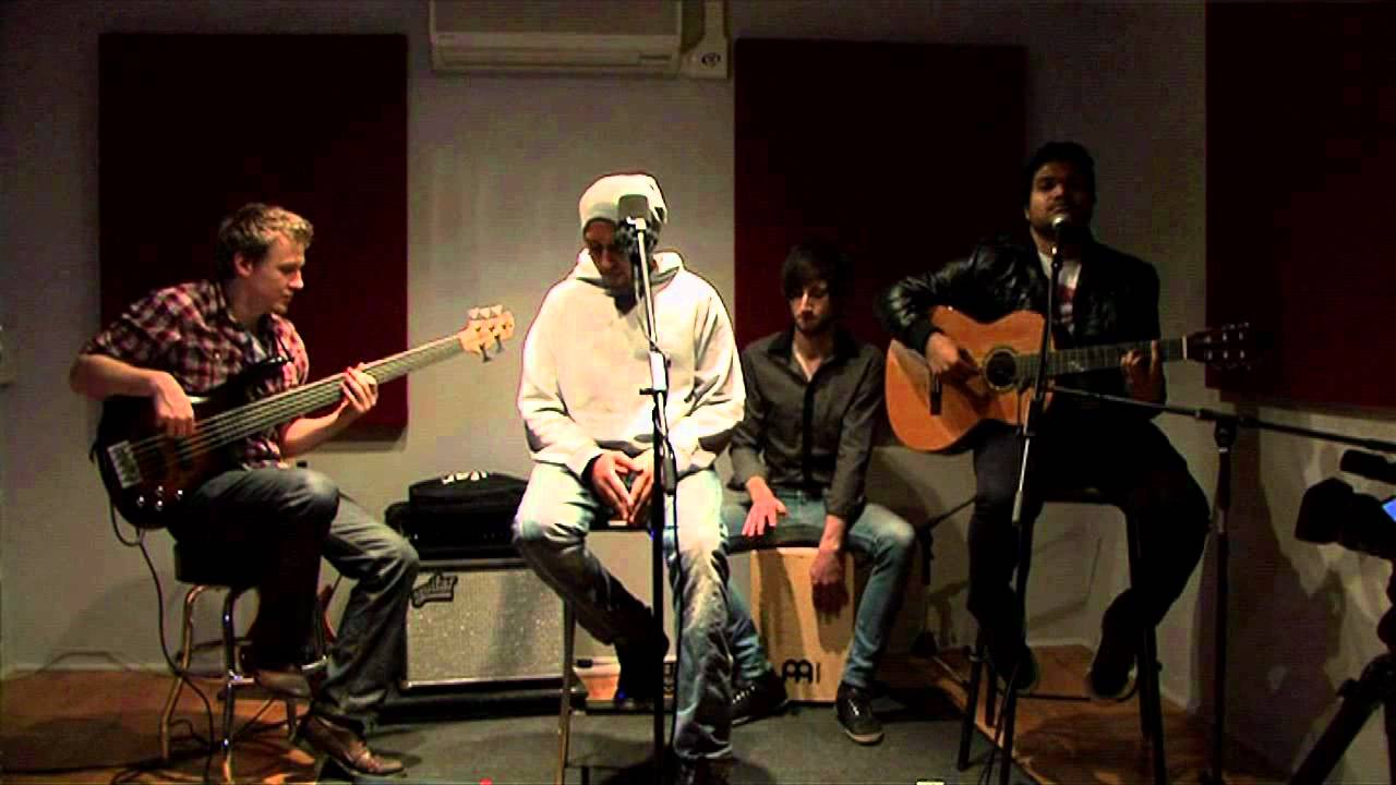 Ash King - Love Is Blind Unplugged Full [HD] - YouTube