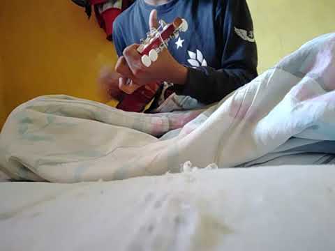 Ade berjilbab UNGU versi SANTRI