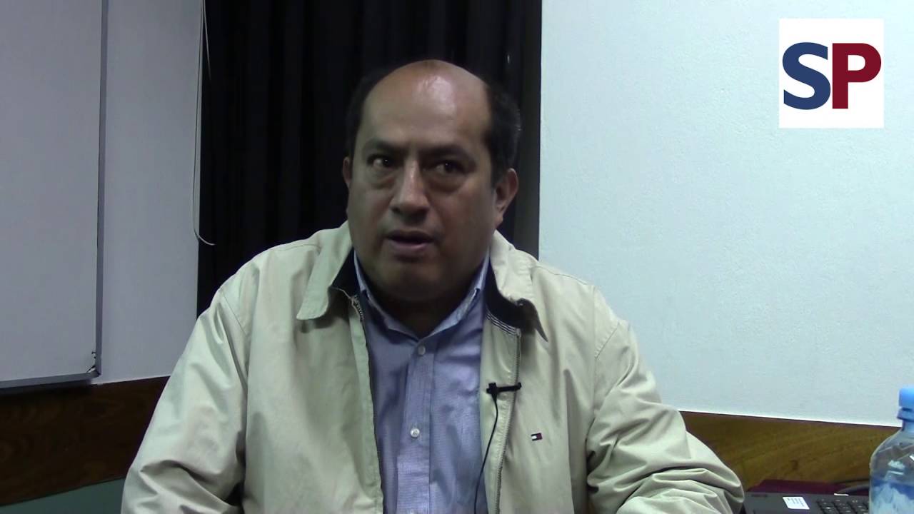 Ángel Páez. Taller de Periodismo de Investigación en la PUCP. - YouTube