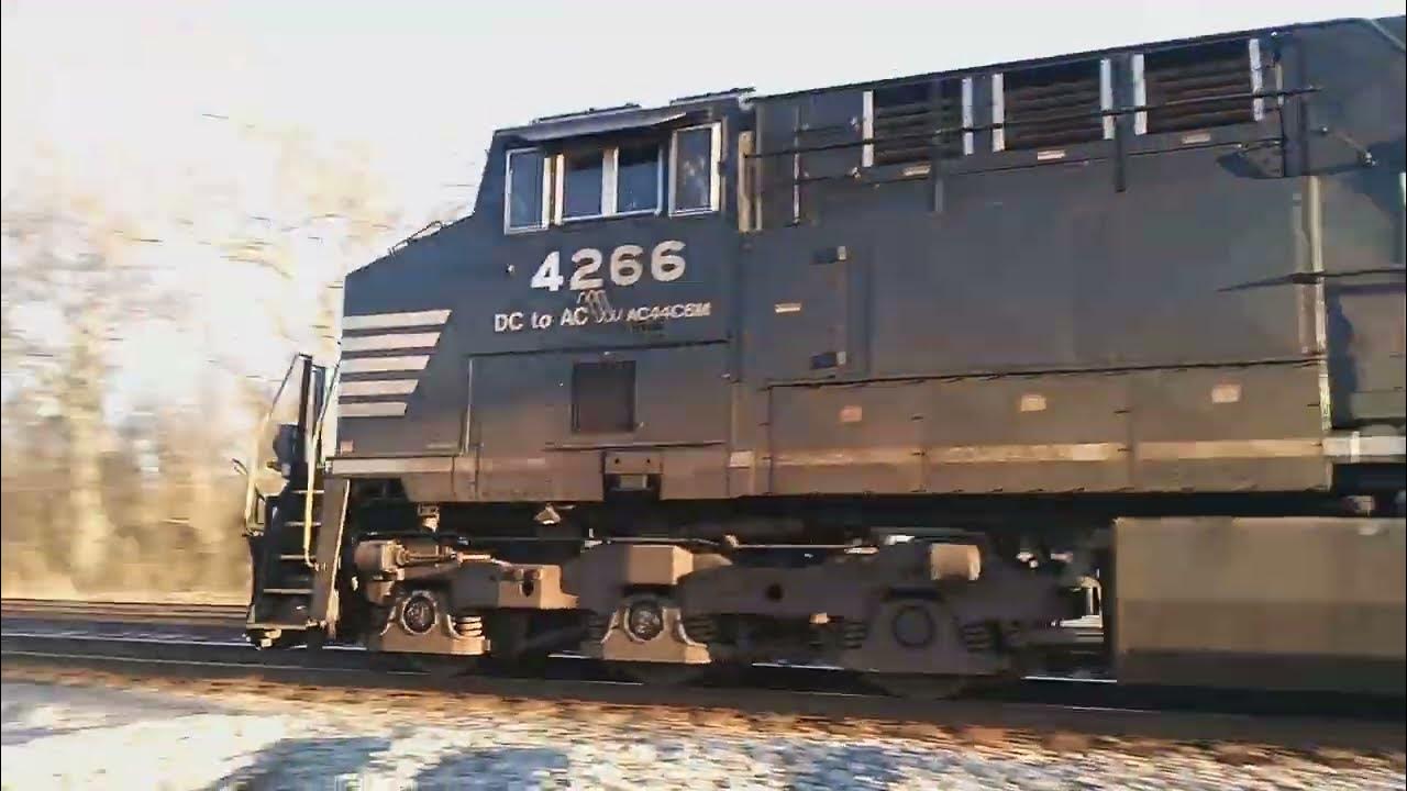 NS AC44C6M 4266 Led 16T Through Attalla,Al( With David C. Light @ The Hot Seat ) - YouTube