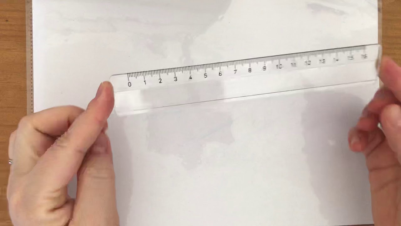 Tracer des traits bien droits : utiliser la règle - YouTube