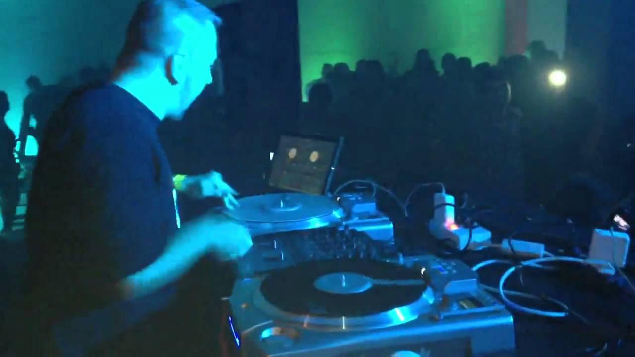 Dj Daddy K live @ Oh My God - YouTube