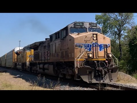 UP 5650 leading empty auto rack train 10/8/22 with @RiverWalk_Railfan - YouTube