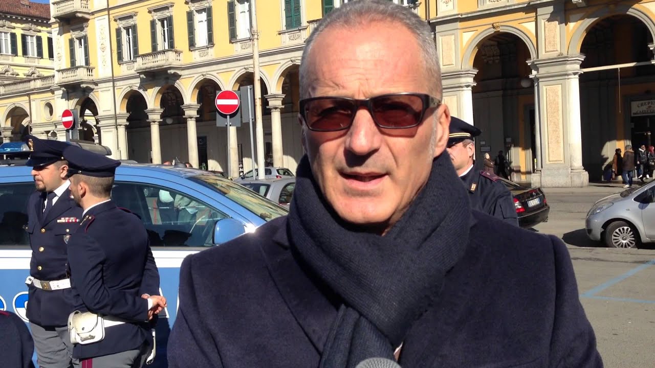 Una Vita da Social: il questore di Alessandria Mario Della Cioppa - YouTube