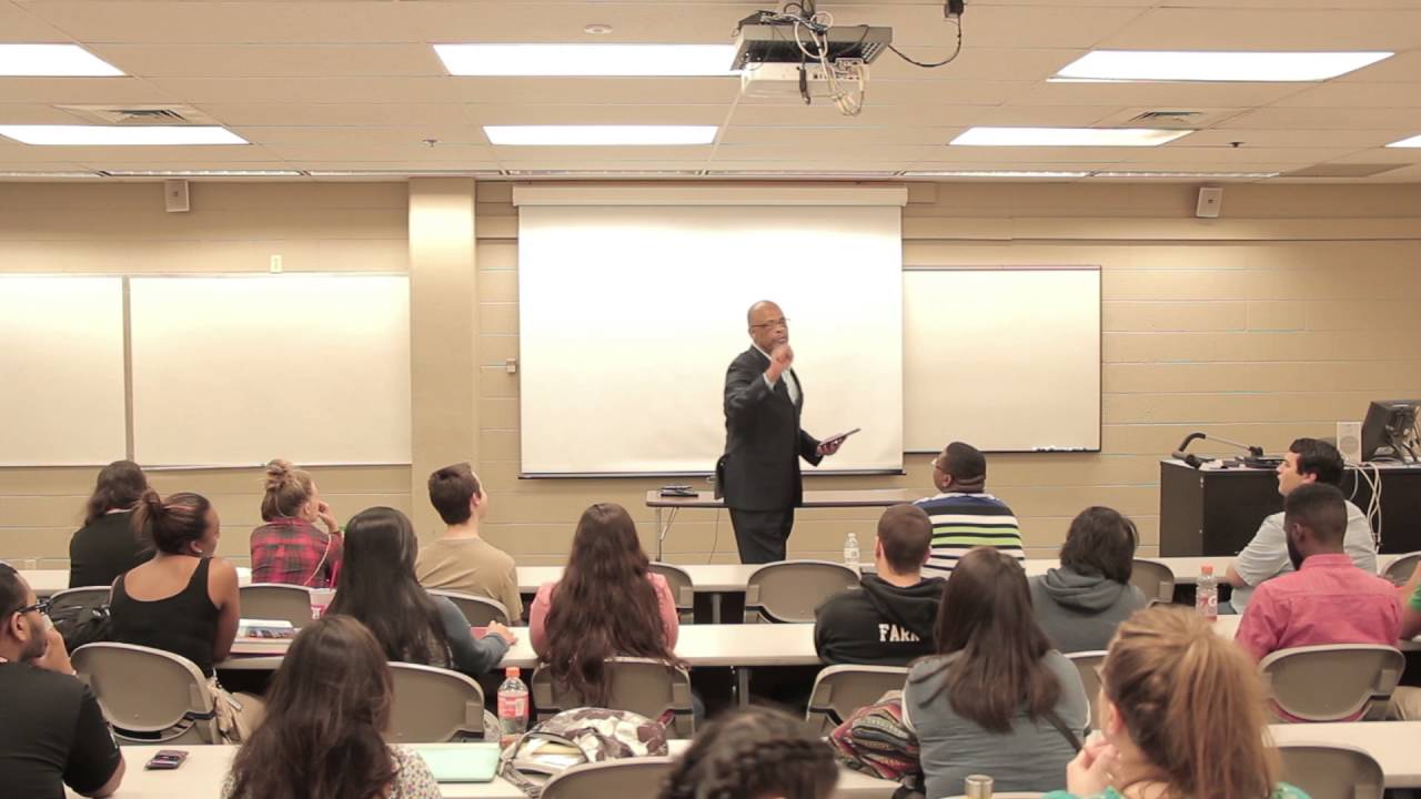 UTA Business Class - YouTube