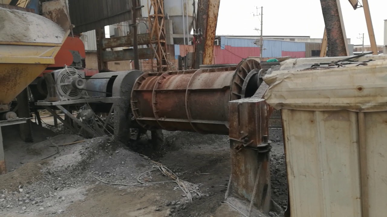 Concrete pipe making machine - YouTube