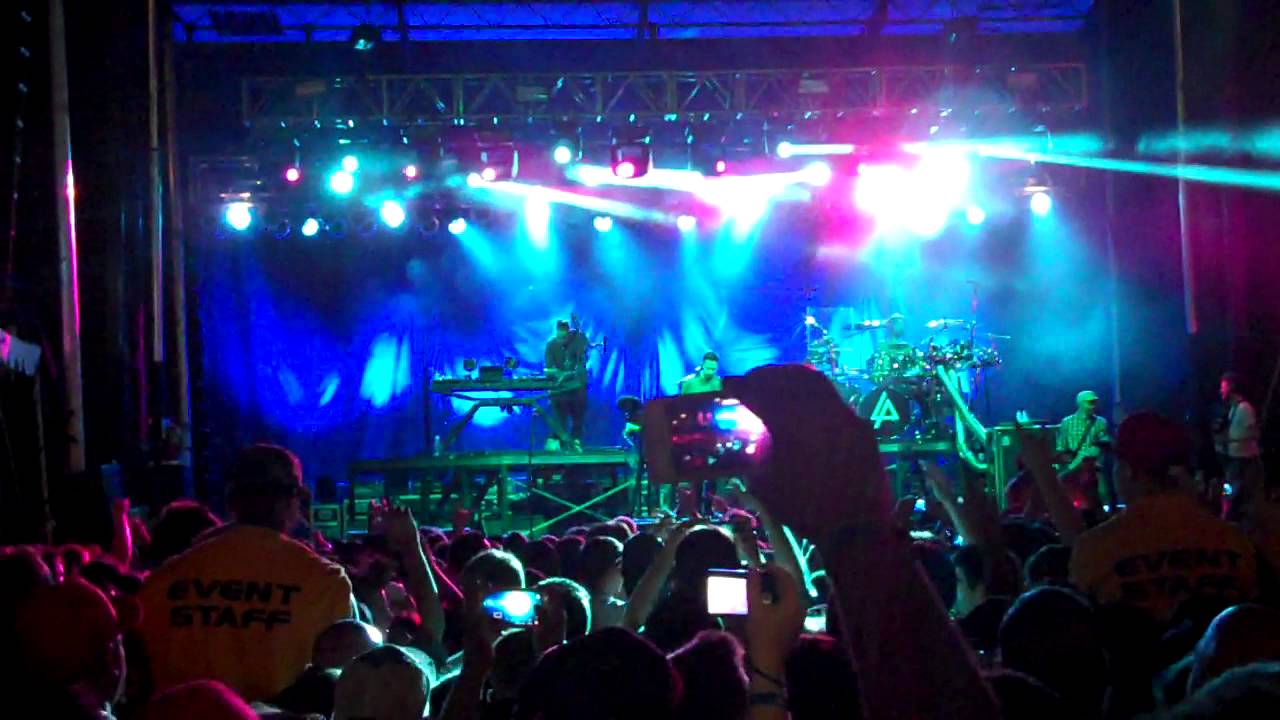 Linkin Park at KFMA Day in Tucson, AZ. 5-24-1014 Performing One Step ...