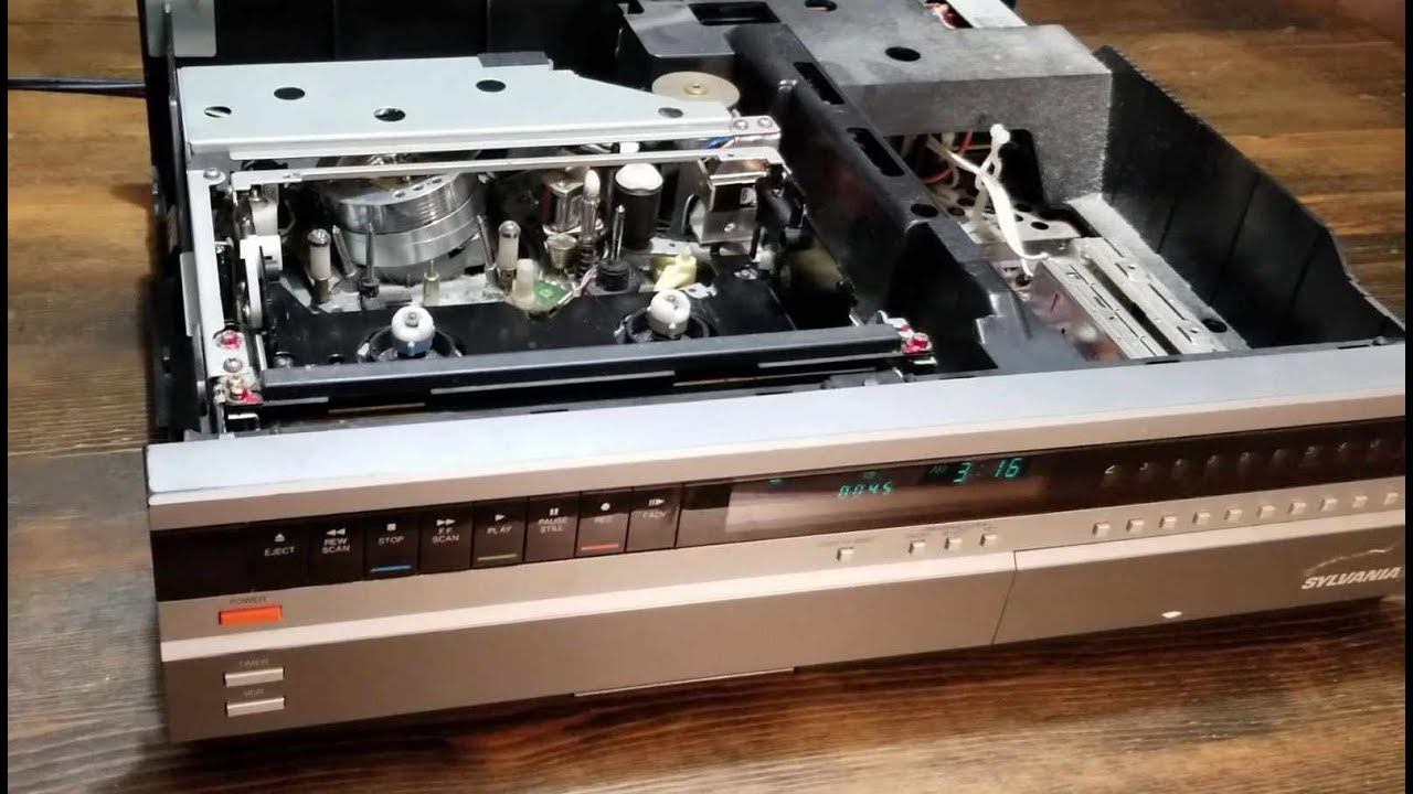 1983 Top-loading VCR - Part 1 (Sylvania VC-2225SL01) - YouTube