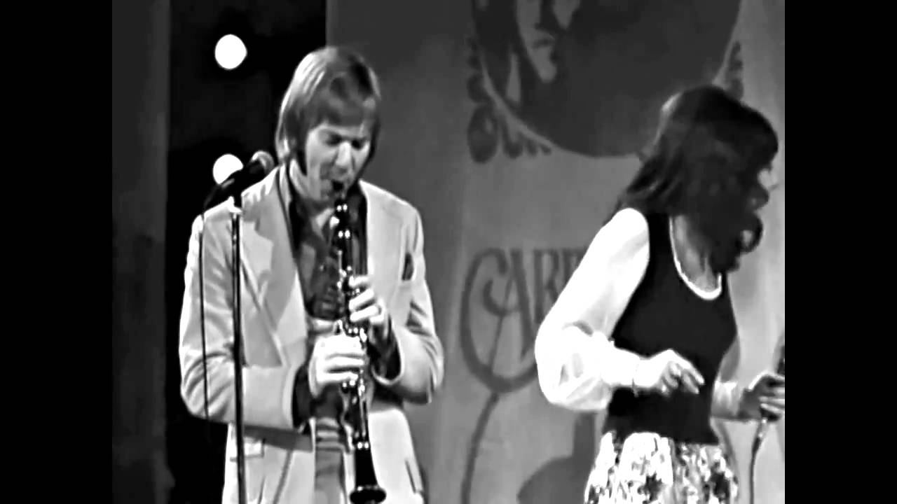 The Carpenters (live in australia) 1972- Cinderella Rockefella - YouTube