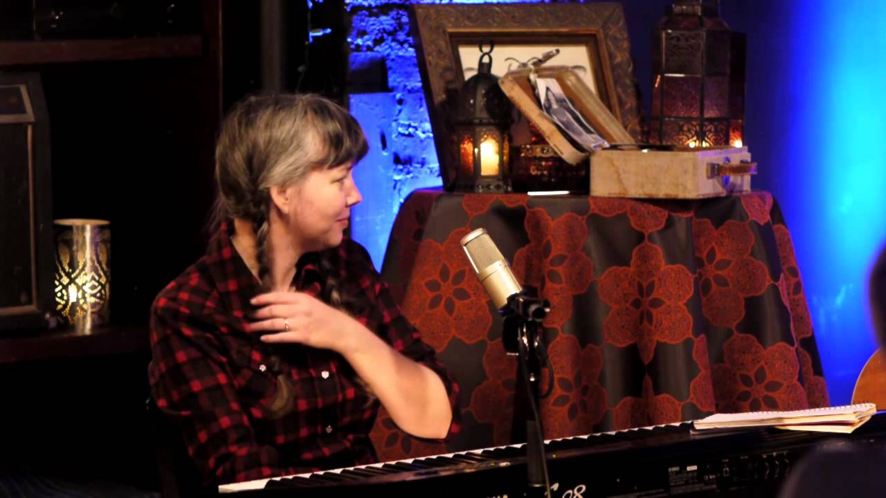 Bill Mallonee Grindstone Floor Live at Forgotten Genre Studios - YouTube