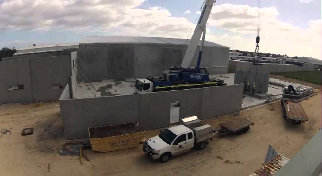 Tilt slab construction time lapse for Bunbury City Glass - YouTube