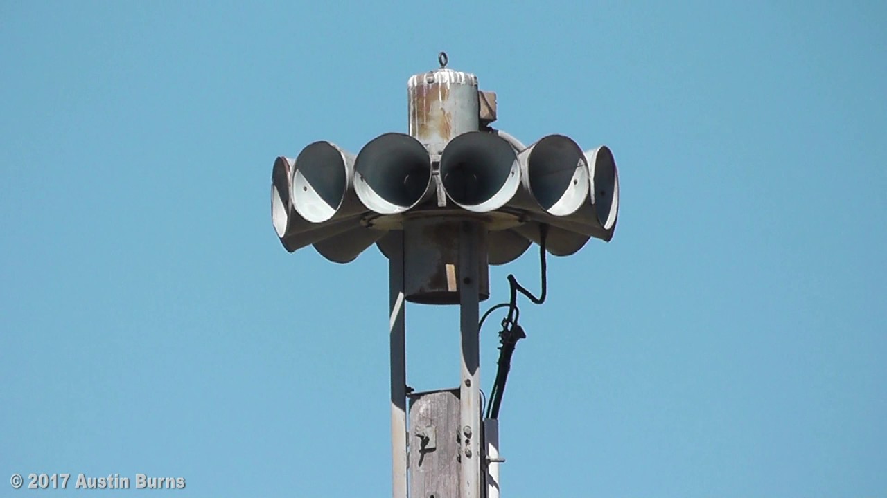 Oakfield Township MI, Federal Signal STH-10 Siren Test - YouTube