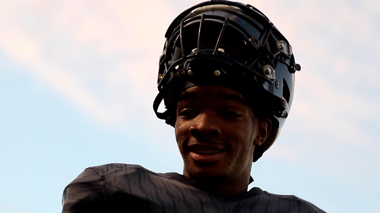 Nathan Leacock Mic'd up 😂 - YouTube