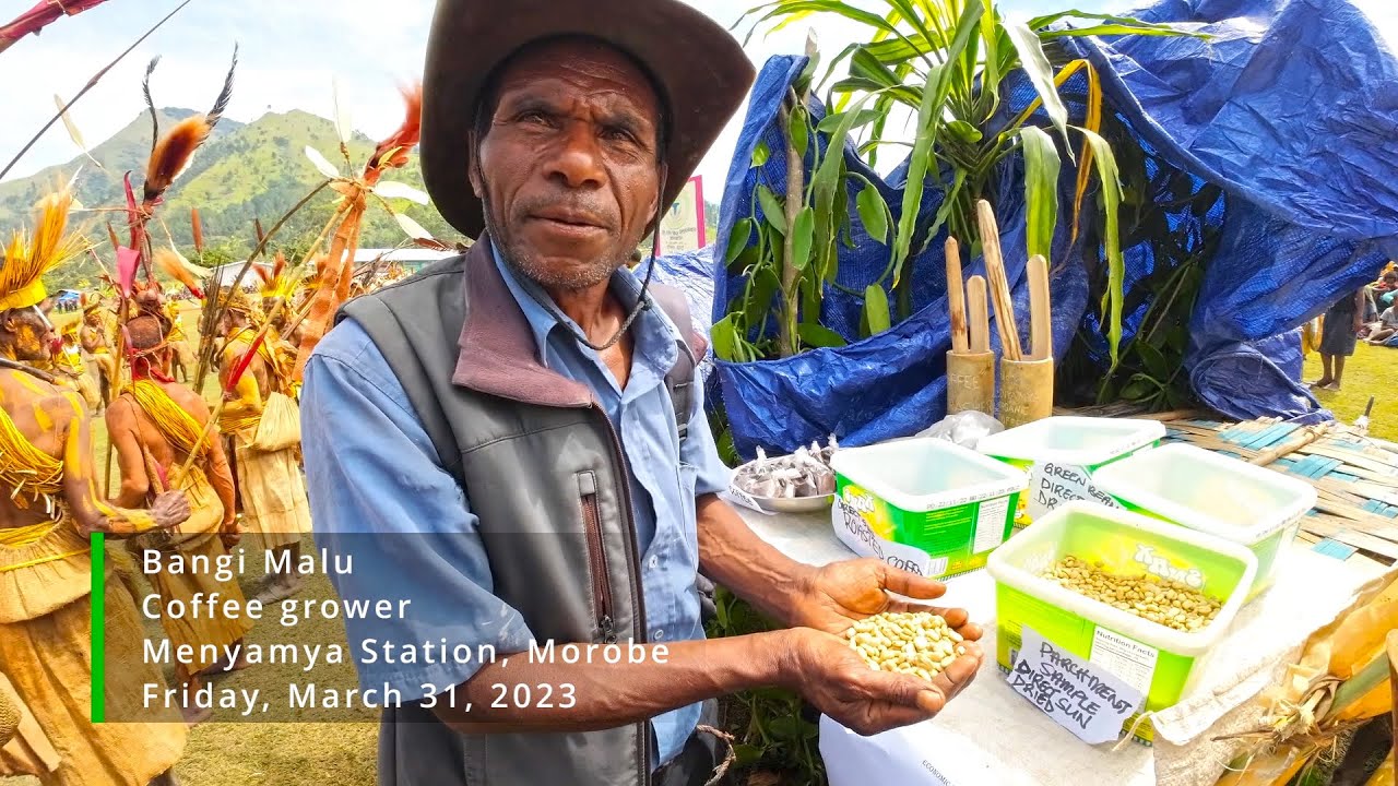 Remote Menyamya, Morobe, makes its own drinking coffee - YouTube