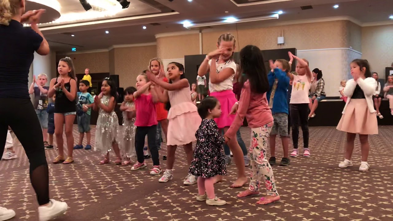 Hokey pokey dance ( you do the hokey pokey) - YouTube