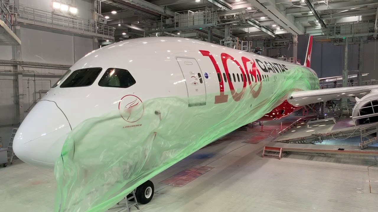 Qantas Centenary Livery - YouTube
