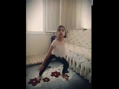 Hint dansı yapan kücük kız Frankly tu sona