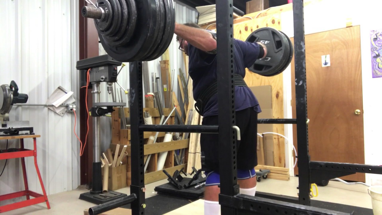4/11/17 squat walkout 550 - YouTube