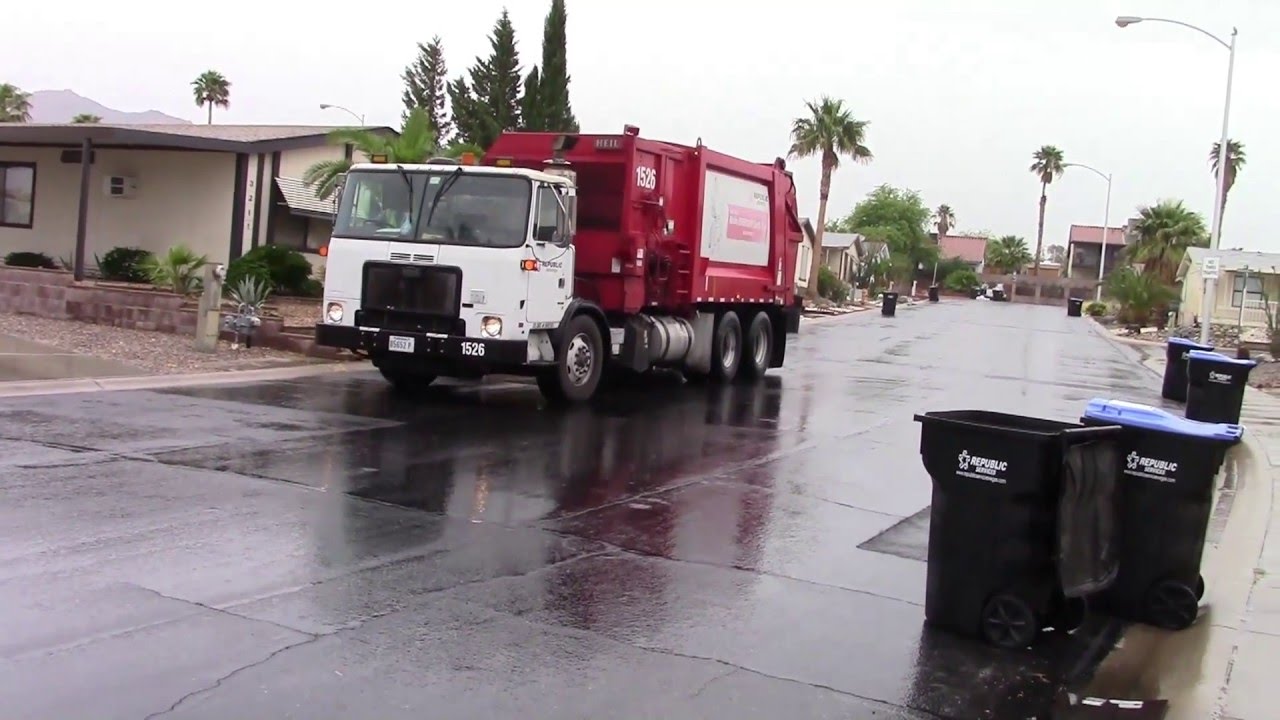 Republic Services -- Heil Python on a Rainy Day! - YouTube