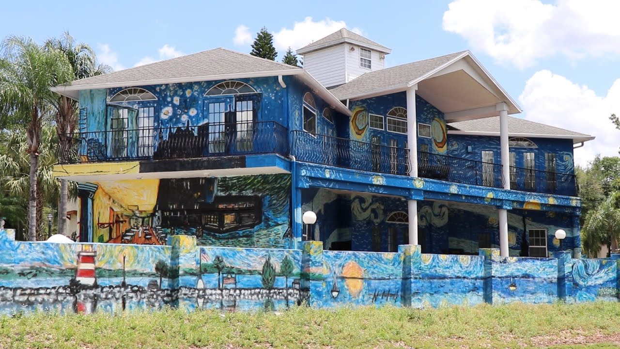 Vincent Van Gogh's...Starry Night House - YouTube