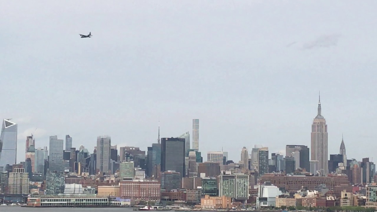 New York, New York - Military Plane Flies Over New York City HD (2017 ...