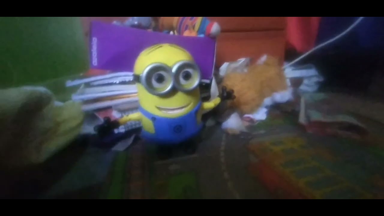 dancing minion dave banana song - YouTube