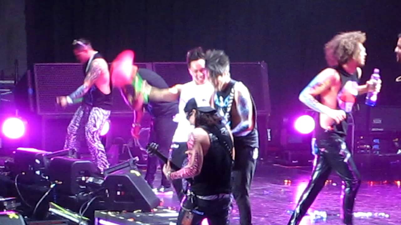 Ryan Conferido | Keytar Battle Pt. I - YouTube