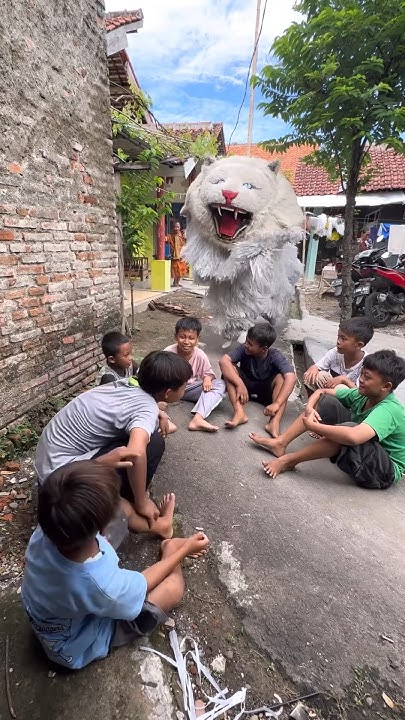 Bocil ff digigit can macanan dari blakang - YouTube