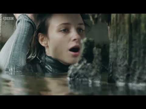Girl Tangled in Rope and Drowning Unterwater
