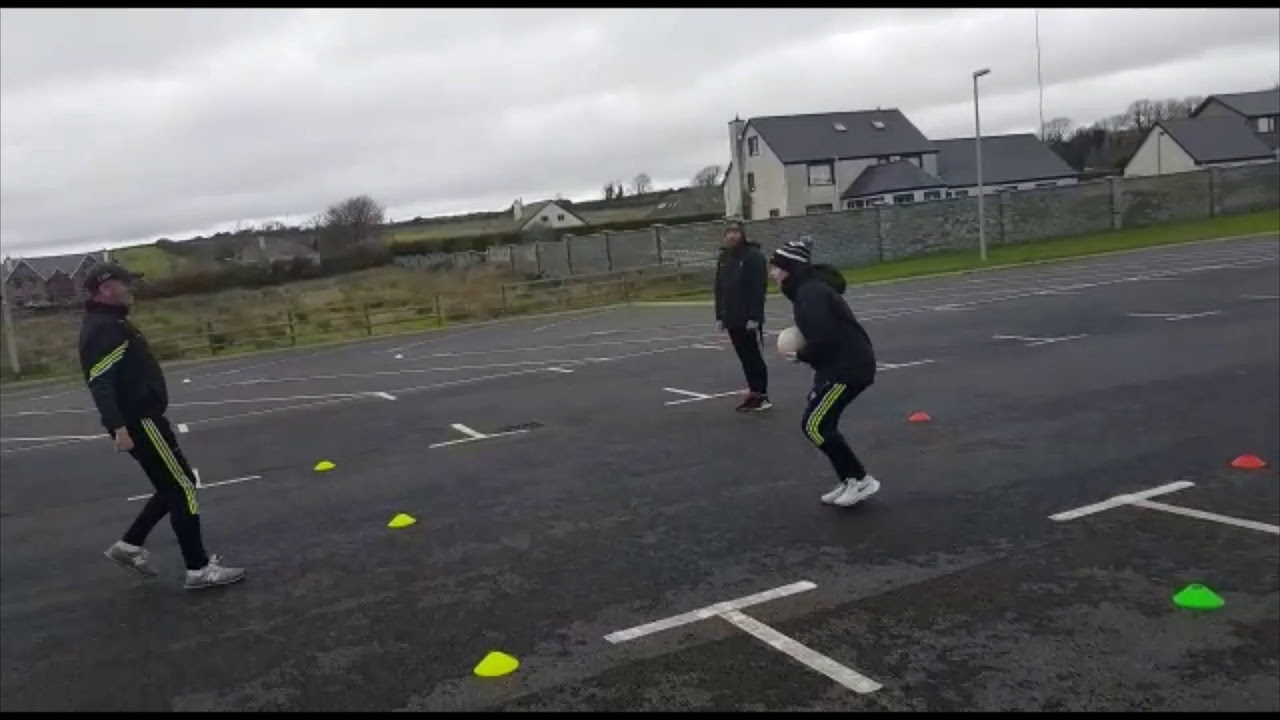 Overhead catch 5th and 6th Class - YouTube